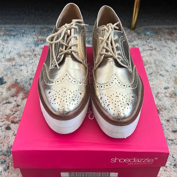 Shoe Dazzle | Shoes | Gold Platform Shoes | Poshmark